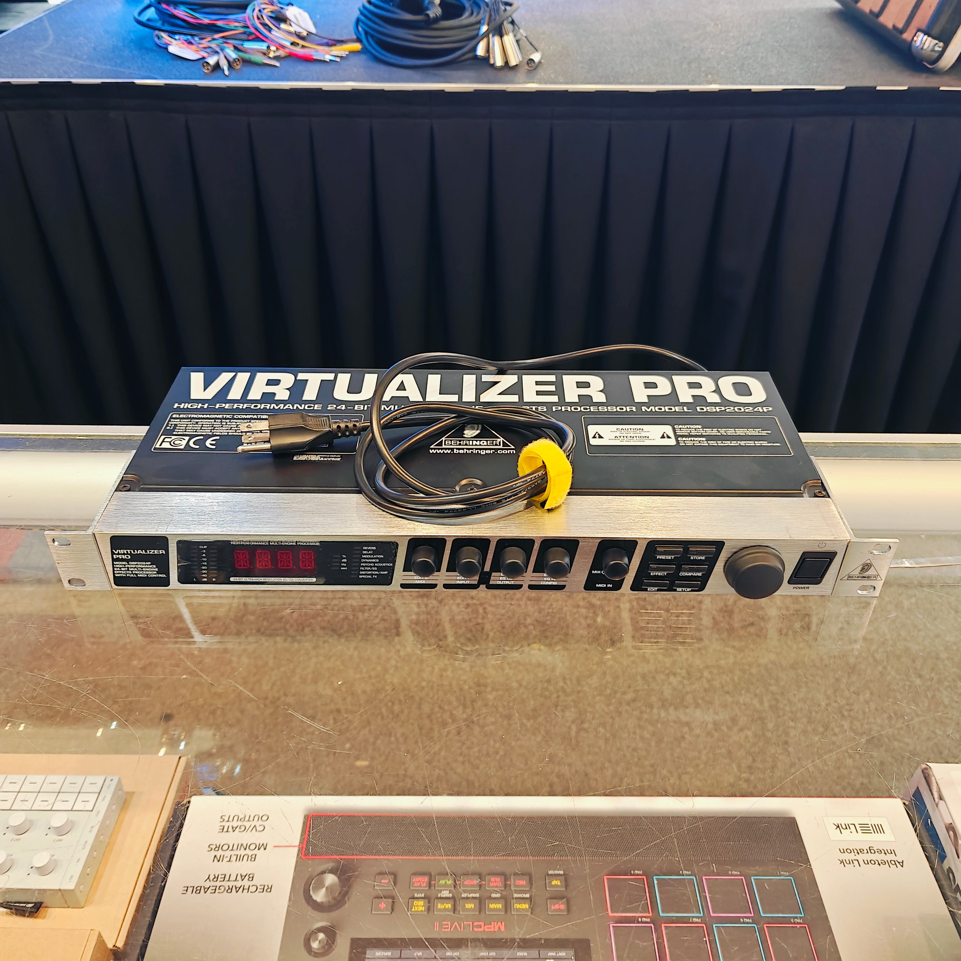 Behringer Virtualizer Pro DSP2024P Effects Processor