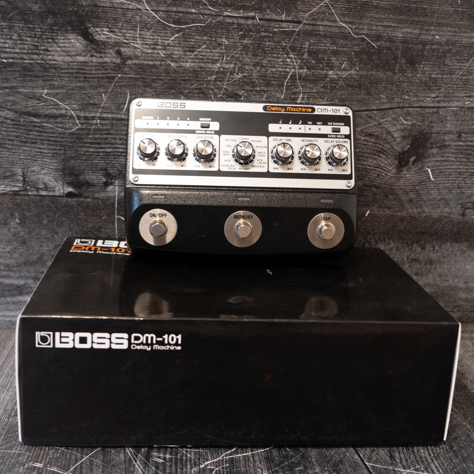 Boss DM-101 Delay Machine