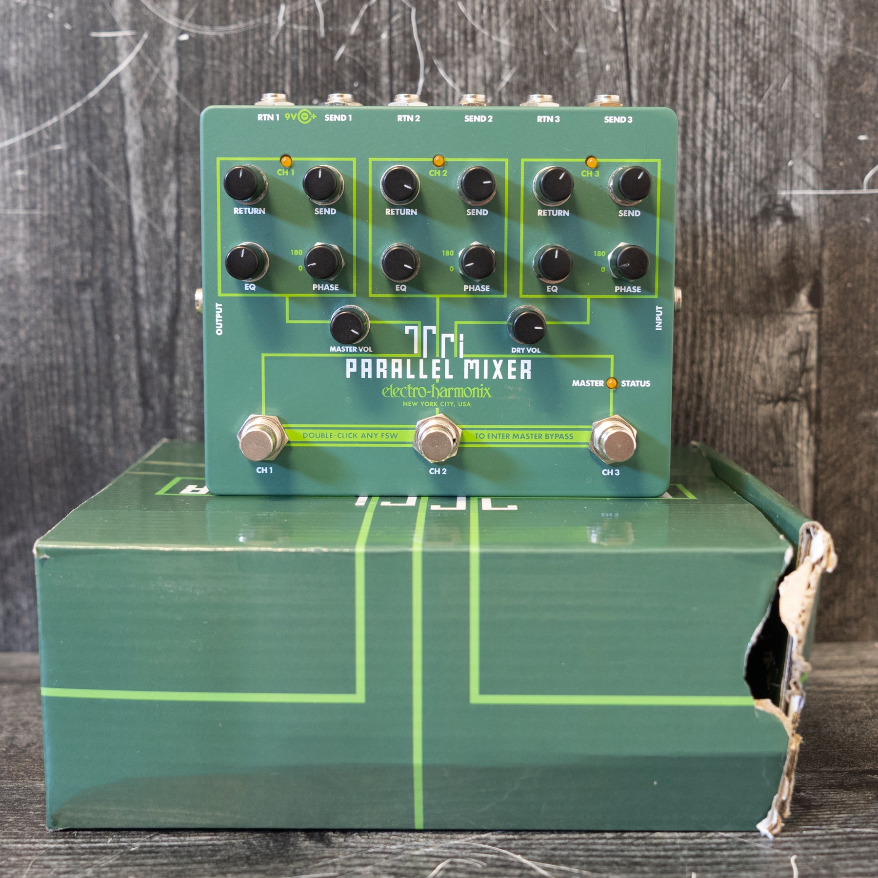 Electro-Harmonix Tri Parallel Mixer Effects Loop Mixer/Switcher