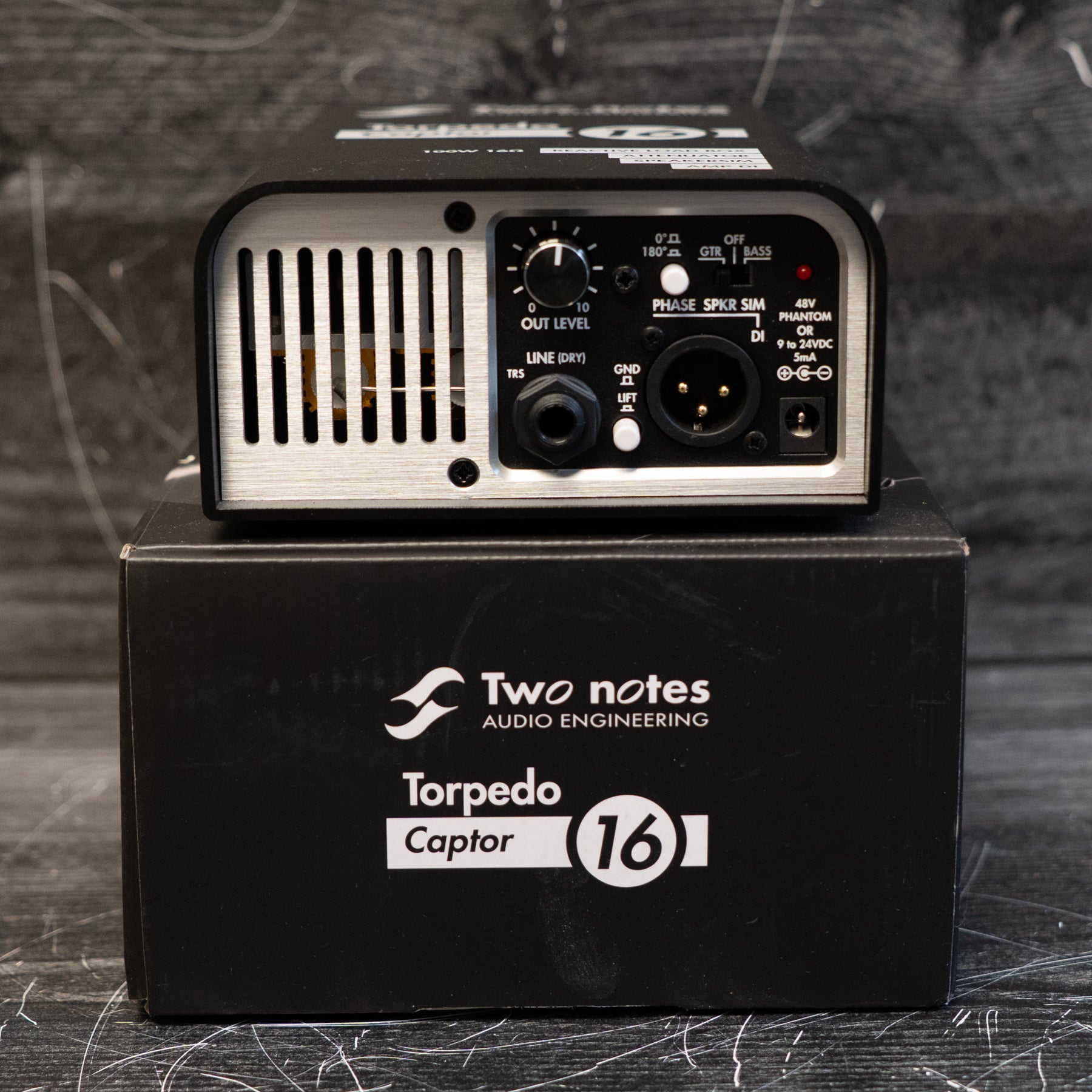 Two Notes Torpedo Captor Attenuator and Amp DI Box, 16 Ohm