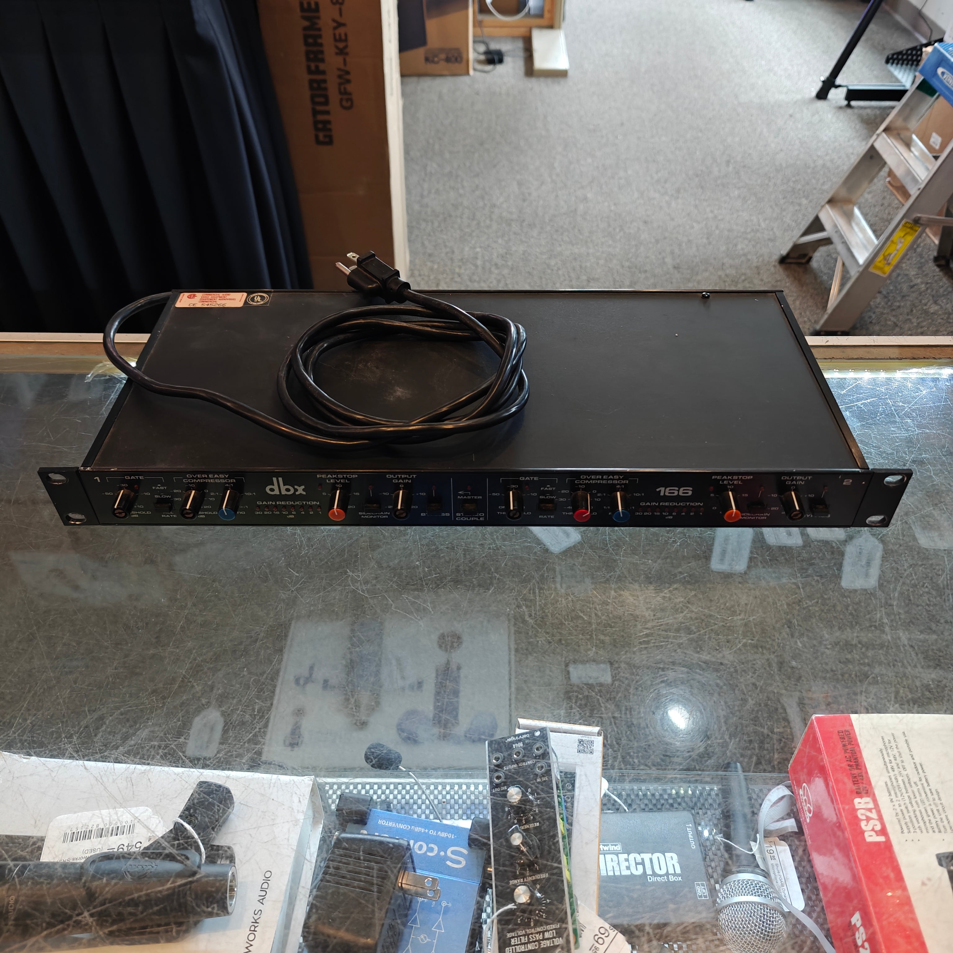 DBX 166 Compressor