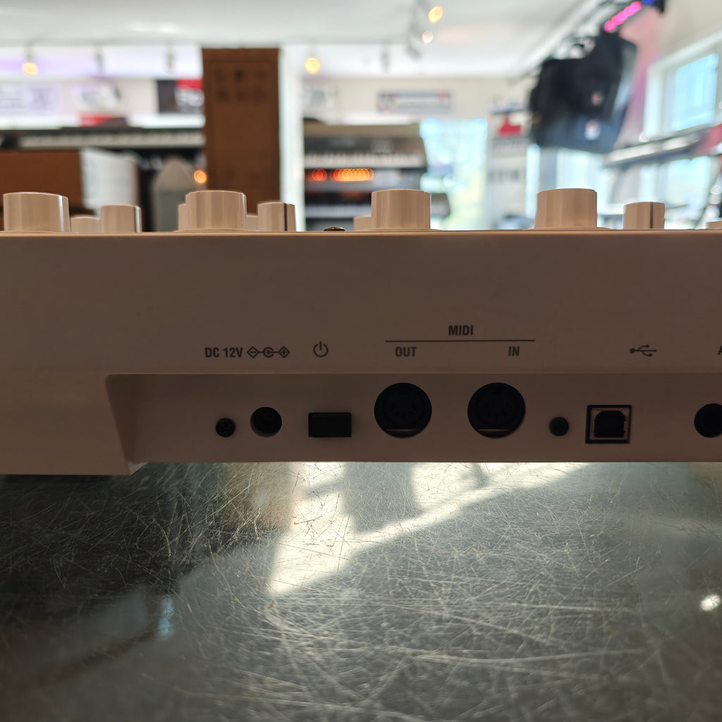 Korg KingKORG Neo 37-Key Modeling Synthesizer