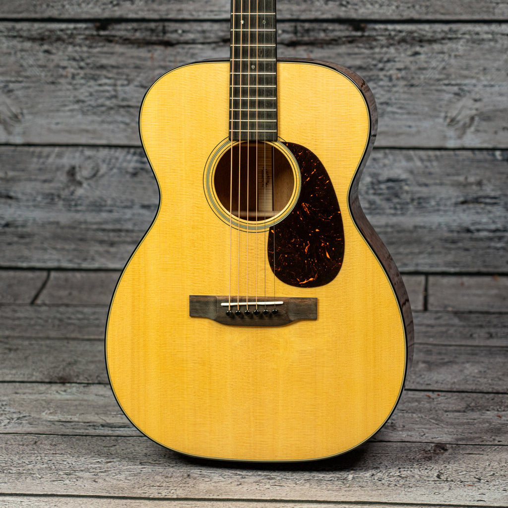 Martin 00-18
