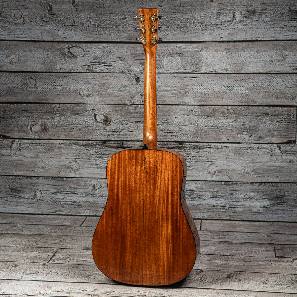 Martin D-18 Molly Tuttle Artist Signature