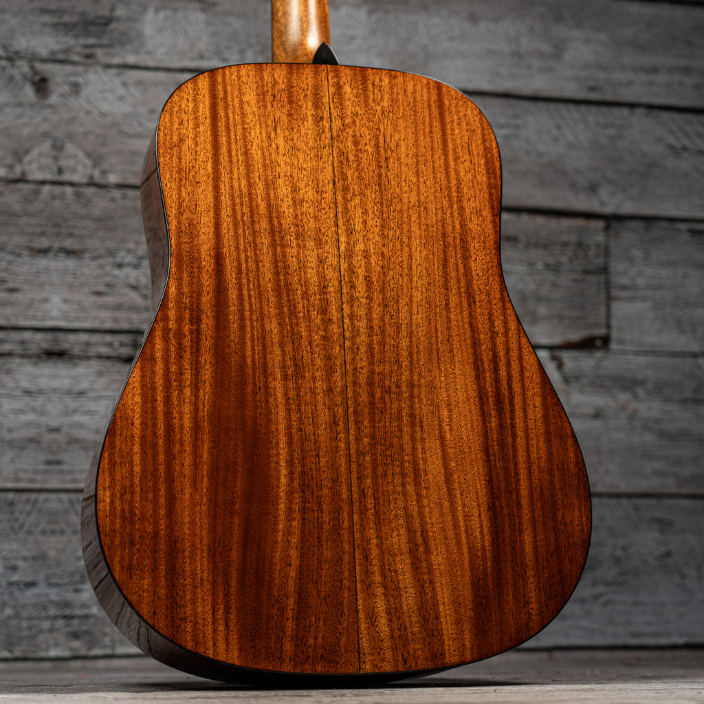 Martin D-18 Molly Tuttle Artist Signature