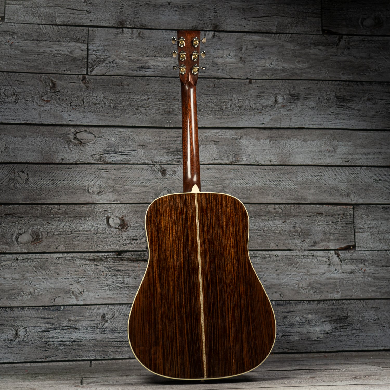Martin HD-28 (USED)